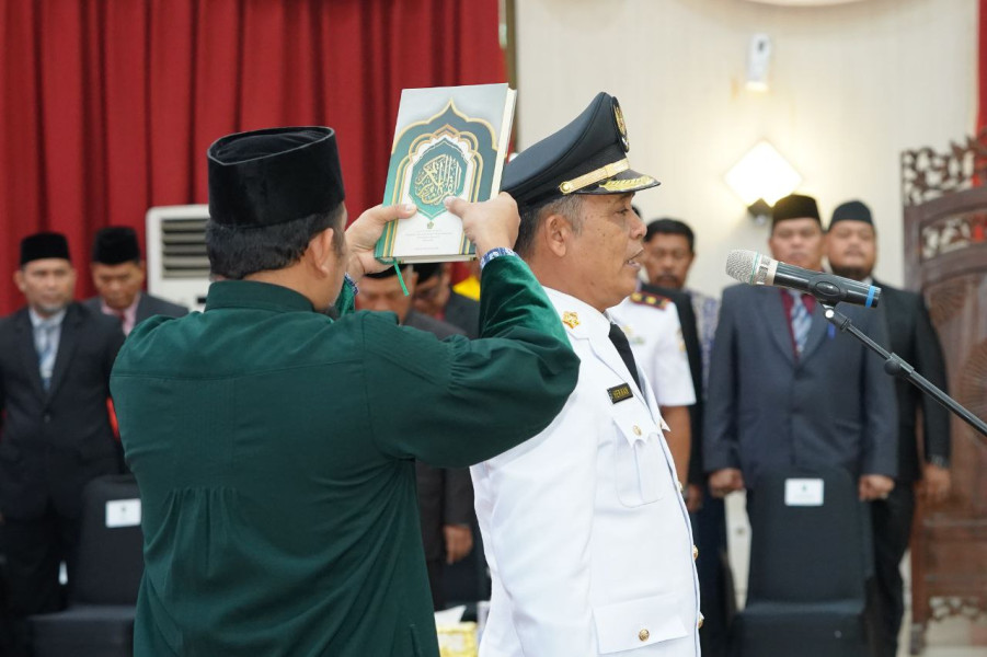 Resmi Dilantik, Herman Menuju Tembilahan Membereskan APBD Inhil