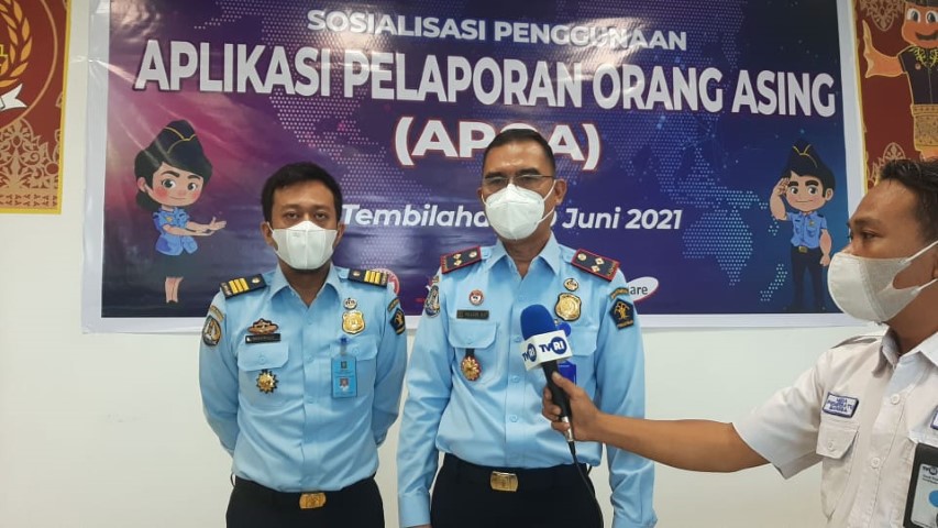 Imigrasi Kelas II TPI Tembilahan Sosialisasi Penggunaan Aplikasi Pelaporan Orang Asing