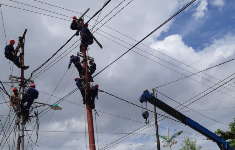PLN ULP Tembilahan Siapkan Pasokan Listrik untuk Isolasi Di Islamic Center