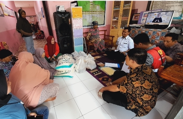 HLN ke 77, PLN ULP Tembilahan Berbagi Sembako dan Santunan