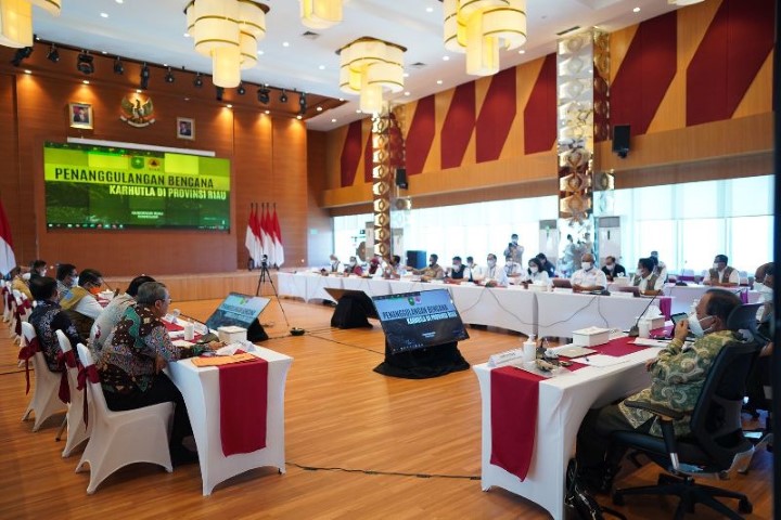 Hadiri Rakor Penanggulangan Bencana Asap di Graha BNPB, Gubri Laporkan ...