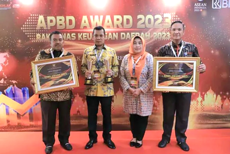 Pemko Pekanbaru Borong Dua Penghargaan di APBD Award 2023