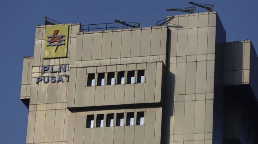 Dukung Transisi Energi Bersih, PLN Serahkan Sertifikat Energi Terbarukan untuk 5 Istana Kepresidenan