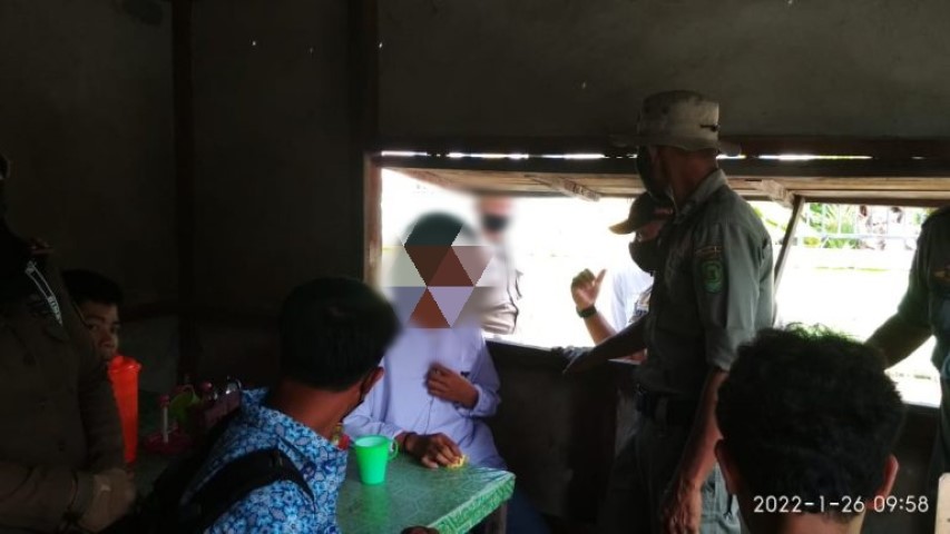 Satpol PP Inhil Dapati Pelajar Bolos Sekolah Bahkan Merokok