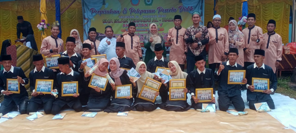 Siswa SMA Al-Hadaya Mandah Raih Syahadah