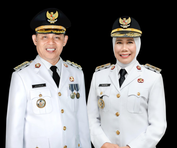 Bupati dan Wakil Bupati Indragiri Hilir Periode 2025-2030 Resmi ...