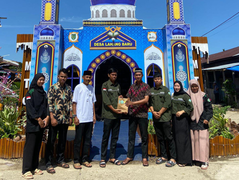 HPPMKG Tembilahan Serahkan Puluhan Al-Qur'an di MTQ Kecamatan Gaung